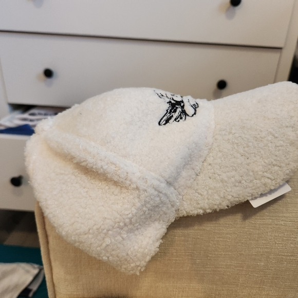 Urban Outfitters | Accessories | Urban Outfitters Caps New | Poshmark